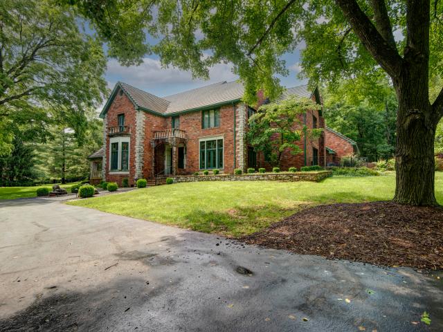 4745 E Bittersweet Way