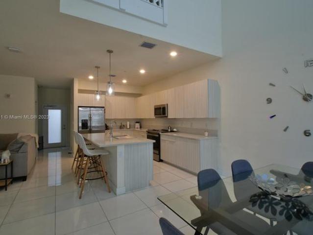 4745 84th Ct NW #16, Doral, FL 33166