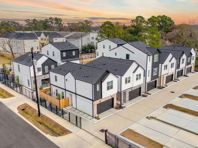 4746 Martin Hill St, Houston, TX 77018