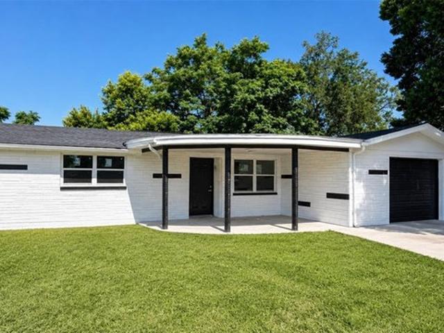 4747 Madison St, New Port Richey, FL 34652