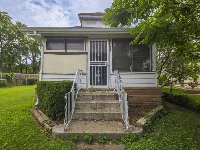 4747 Drummond St, East Chicago, IN 46312