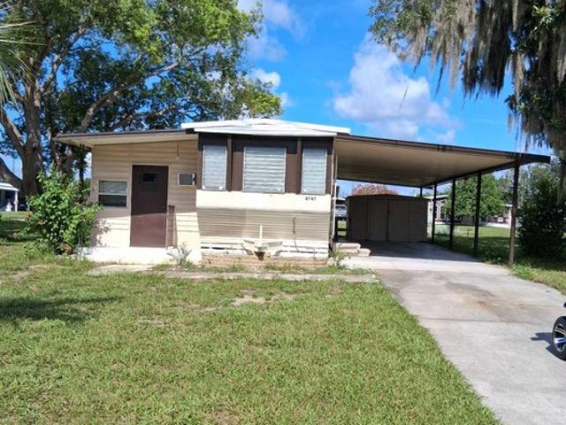 4747 Rollins St, Zephyrhills, FL 33542