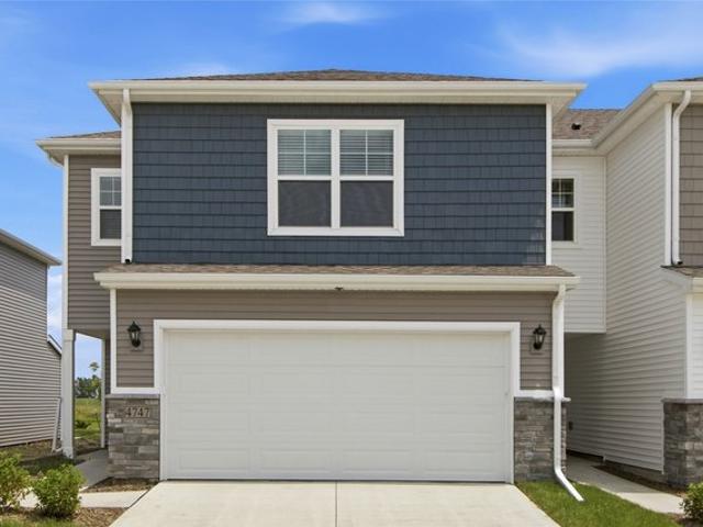 4747 th Pl, Urbandale, IA 50323