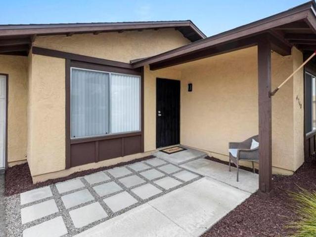 4748 Westridge Dr, Oceanside, CA 92056