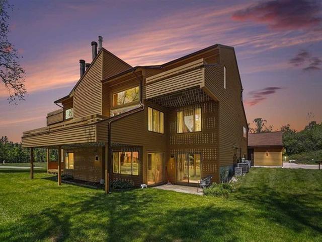 4749 S Pleasantview Rd Unit 5, Harbor Springs, MI 49740