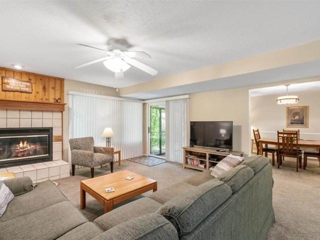 4749 S Pleasantview Rd Unit 77, Harbor Springs, MI 49740
