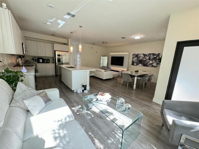 4740 NW 84th Ct, Unit 11, Doral, FL 33166 | MLS #A11946 | Compass