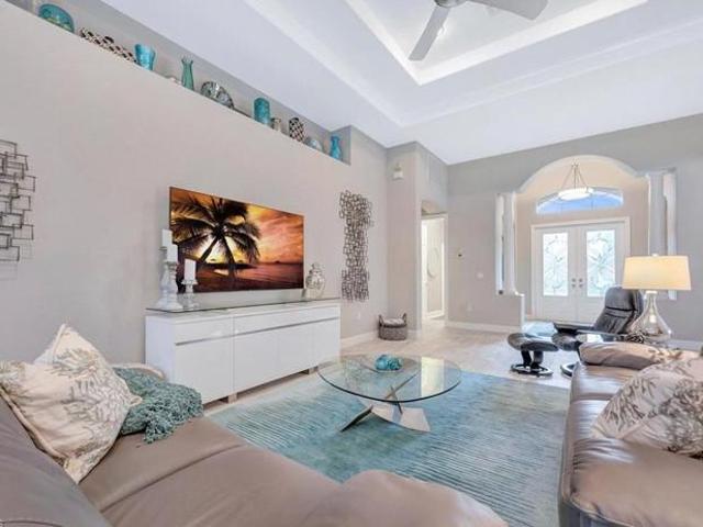 4740 Cerromar Dr, Naples, FL 34112