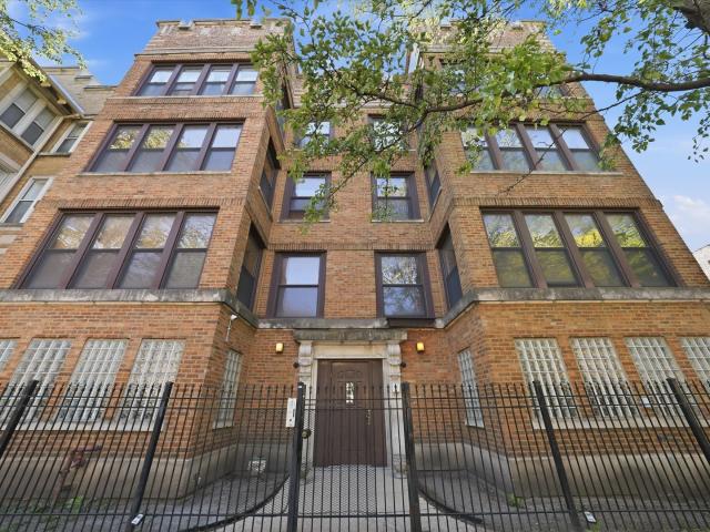 4740 S Ingleside Avenue # 3S