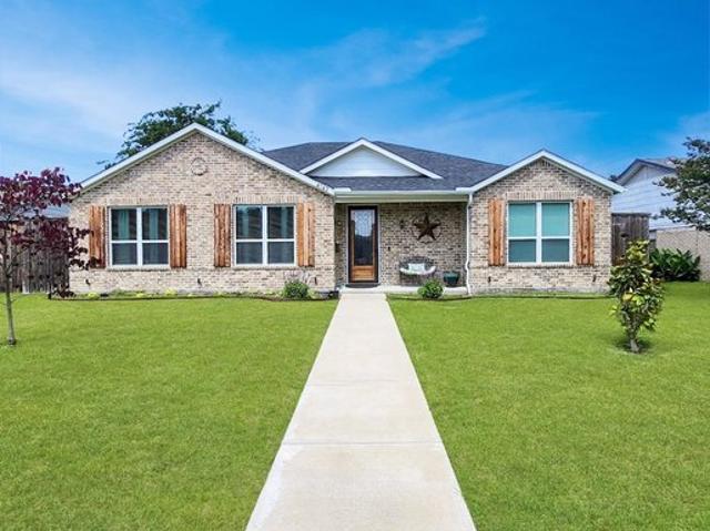 4742 Snow Dr, Mesquite, TX 75150