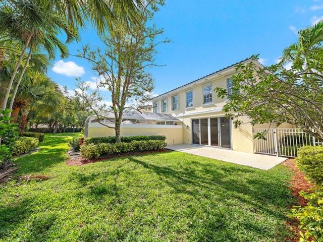 474 Capistrano Dr, Palm Beach Gardens, FL 33410