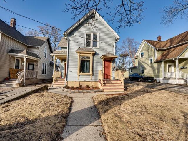 474 Addison Street, 2, Elgin, IL 60120