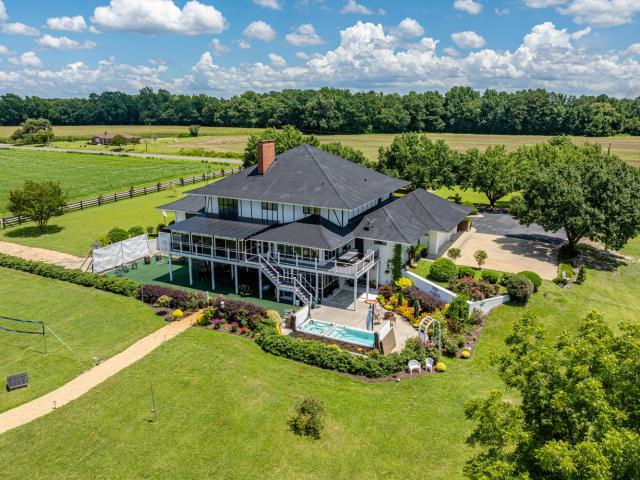 474 E Barefoot Road