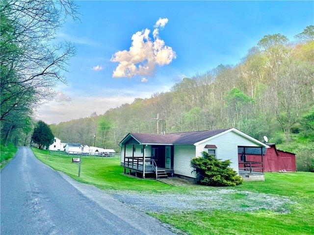474 Iron Rock Rd, Waynesburg, PA 15370