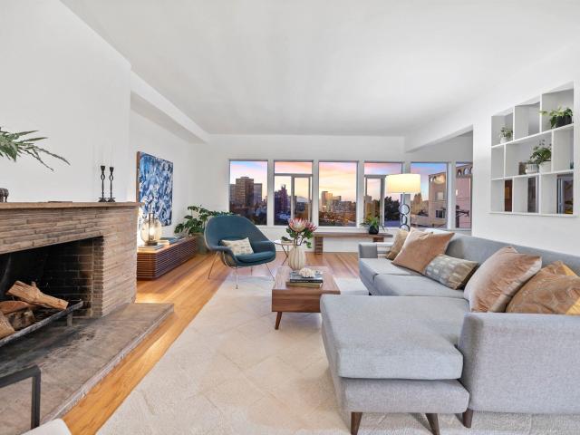 474 Merritt Ave 7