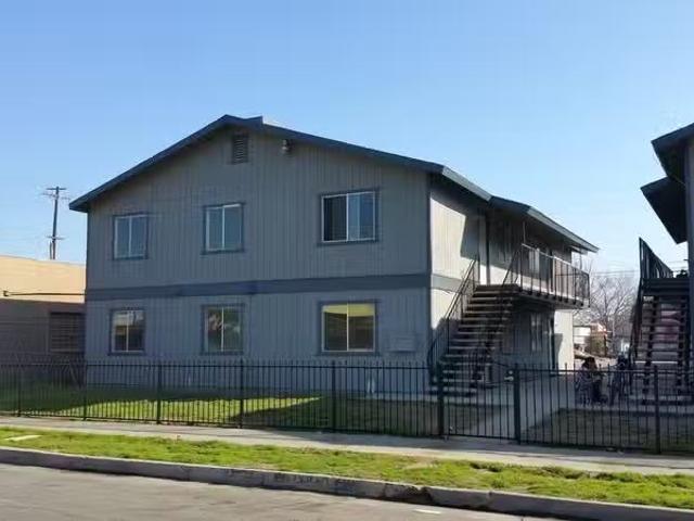 474 N Glenn #102 474 N Glenn Ave