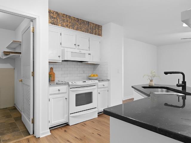 474 S Main St # 203