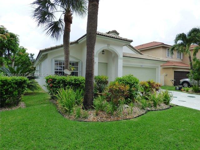 474 SW 205th Ave, Pembroke Pines, FL 33029