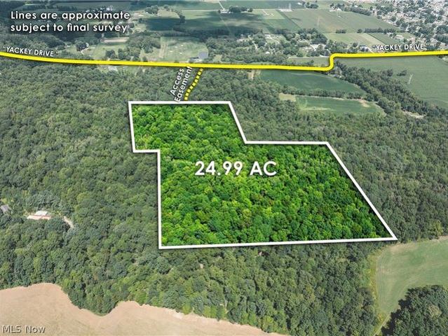 4754 Yackey Dr NW, Strasburg, OH 44680