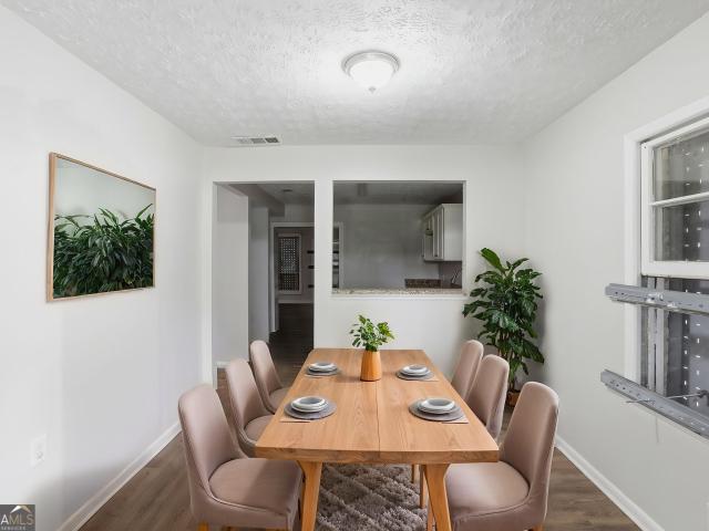 4756 Glenwood Road