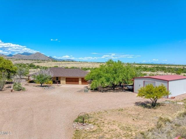 4757 E Dead Coyote Ln, Hereford, AZ 85615