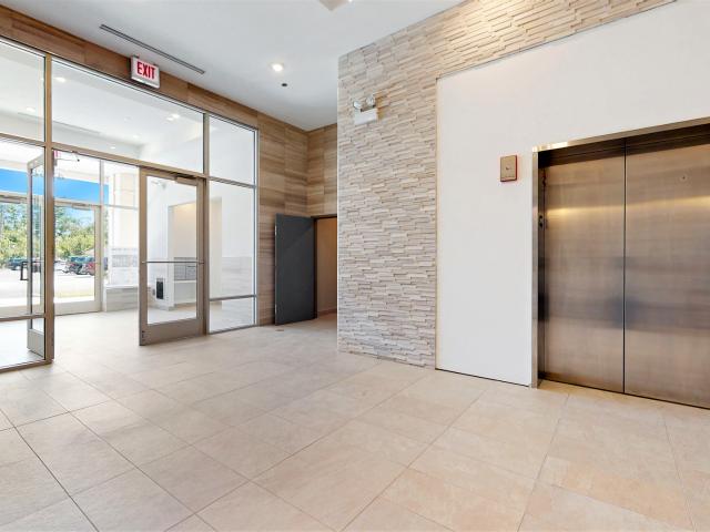 4758 N Laramie Avenue # 213