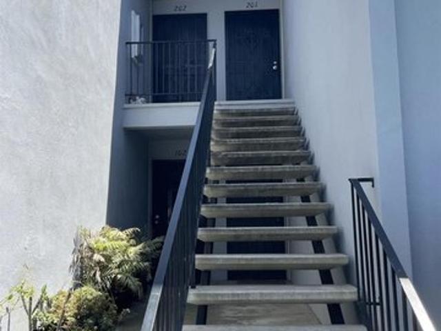 4750 Noyes St Apt 202, San Diego, CA 92109