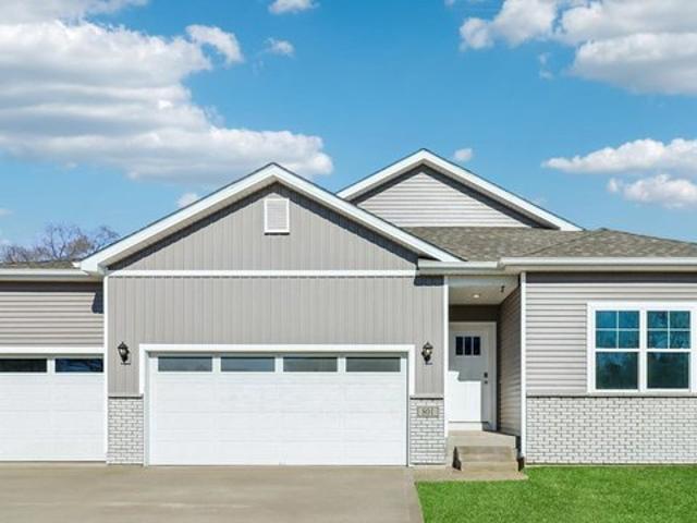 4750 rd St, Urbandale, IA 50323