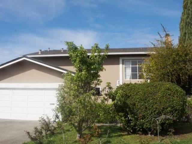 $4750 / 5br 2700ft² Bright and Spacious Single Family Home Close to Beach Park