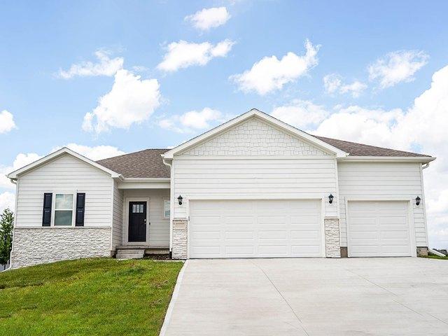4751 rd St, Urbandale, IA 50322