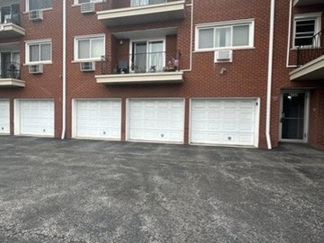 4752 W 101st St Apt 6C, Oak Lawn, IL 60453