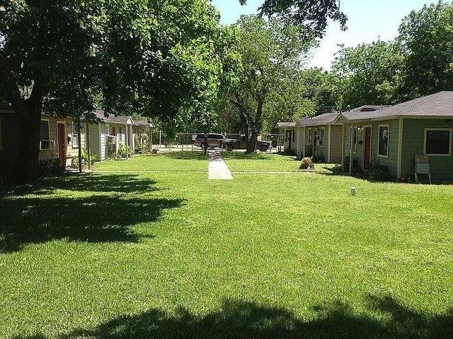 4753 Mallow St Unit 1, Houston, TX 77033