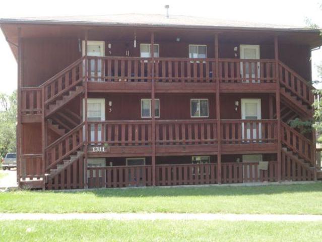 $475 / 2br Nice 2 bedroom Apt 1321 SW 10th