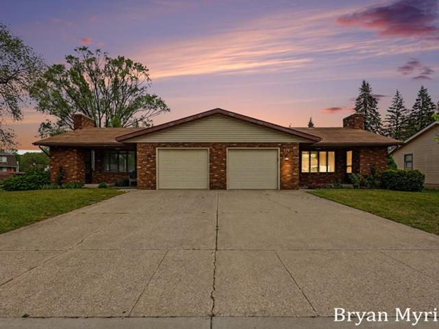 475 477 W 30th St, Holland, MI 49423