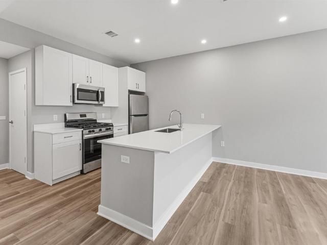 475 Communipaw Ave # 401