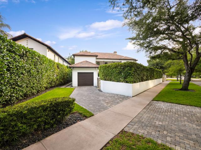 475 Amalfi Ave, Coral Gables, FL 33146 | MLS #A12000