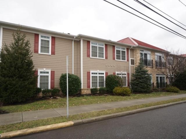 475 Avenel St # 102