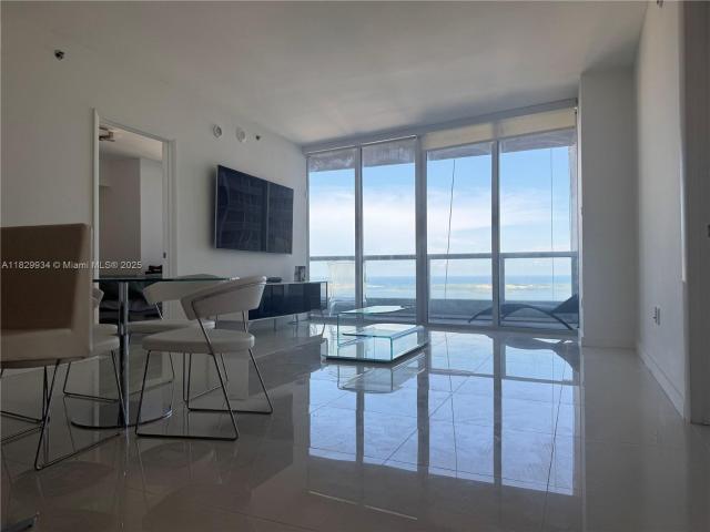475 Brickell Ave, Unit 4207, Miami, FL 33131 | MLS #A11829