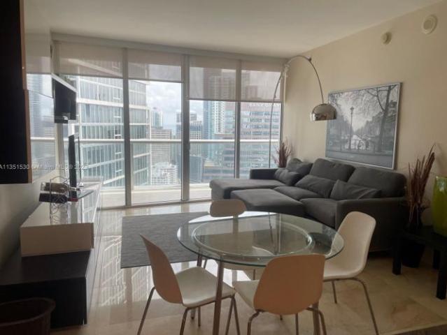 475 Brickell Ave #3913, Miami, FL 33131