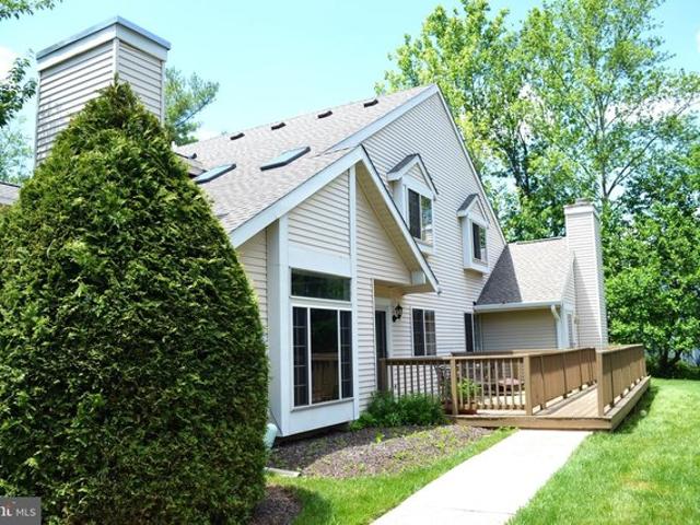 475 Brown Briar Cir, Horsham, PA 19044