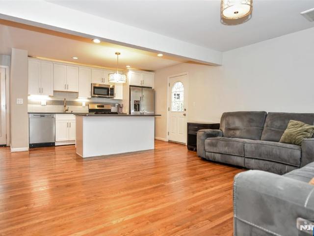475 Goffle Road