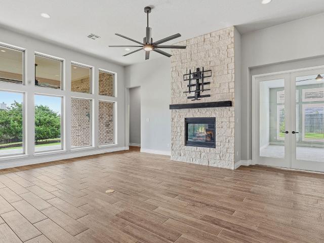 475 Desert Willow Way