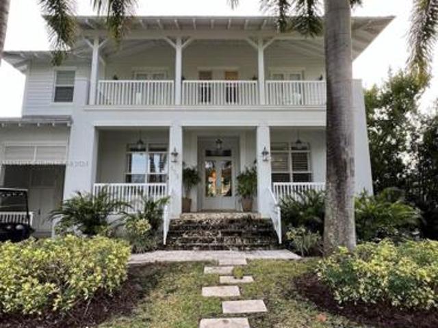 475 Hampton Ln, Key Biscayne, FL 33149