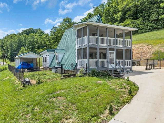 475 Lost Creek Rd