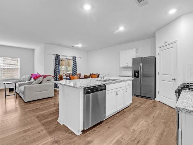 475 lilly dr