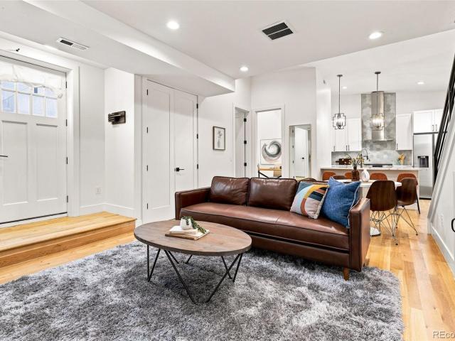 475 N Galapago Street # 2