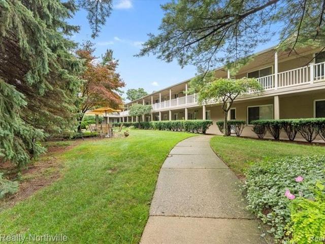 475 S Adams Rd, Birmingham, MI 48009