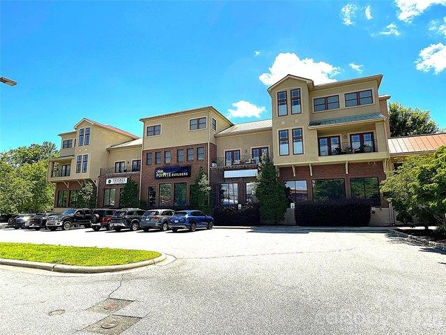 475 S Church St Apt H, Hendersonville, NC 28792