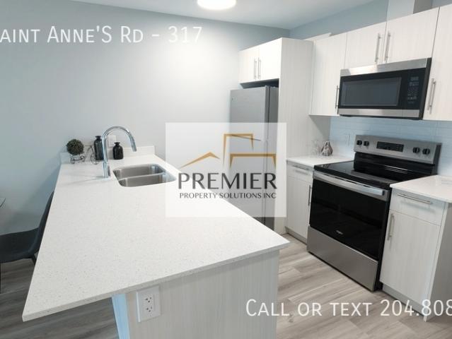 475 Saint Anne'S Rd, 2 beds, 2 full baths