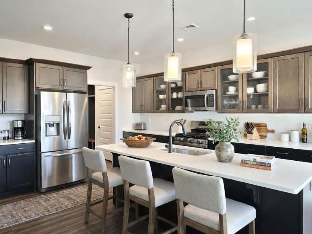475 Pinnacle Ridge Drive